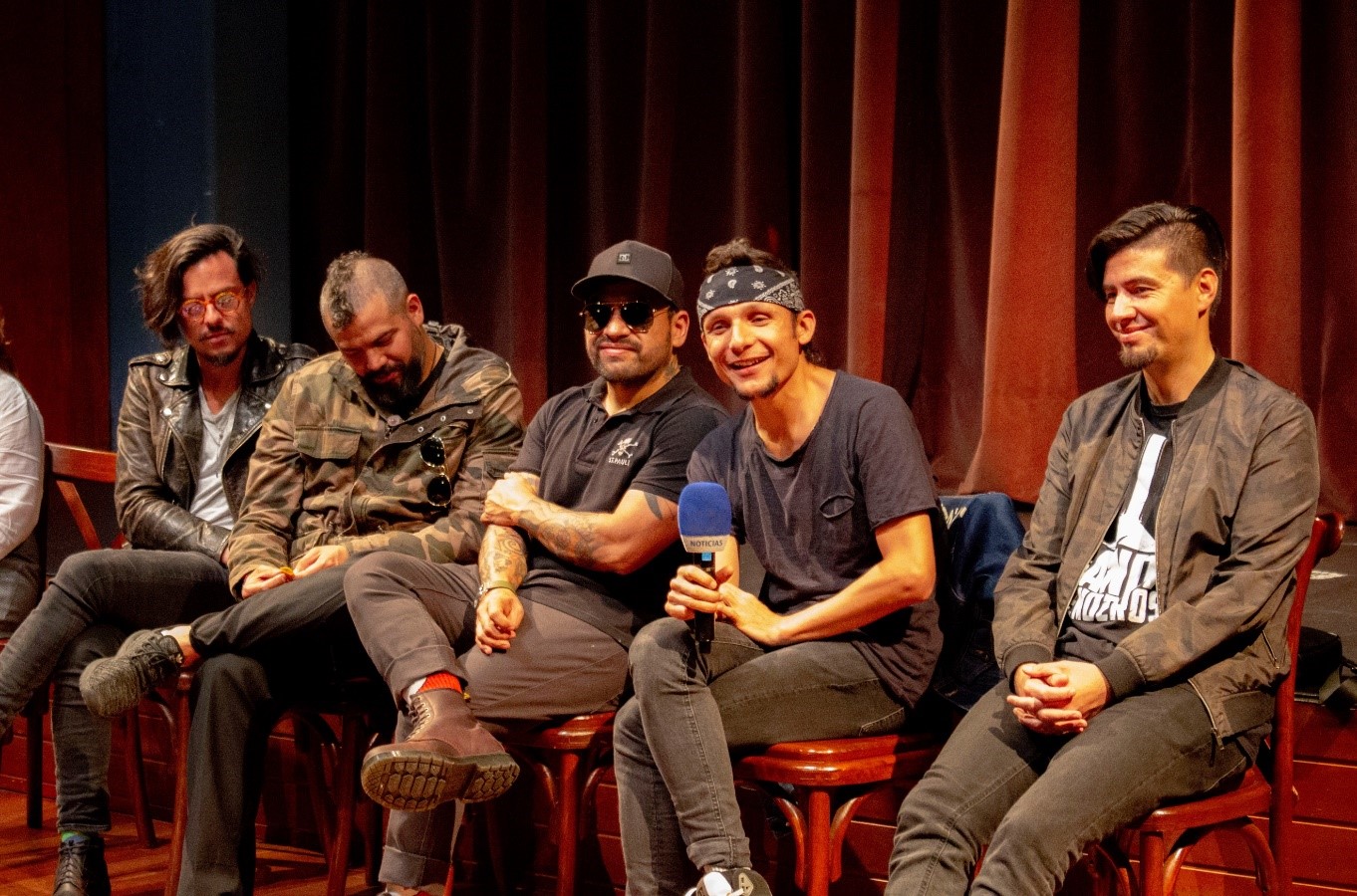 ‘Sesiones Musicales’ y los 20 años de Doctor Krápula en el Teatro Libre ...