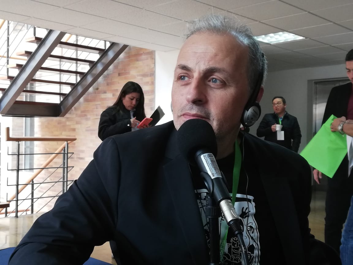 “La filosofía tiene que ver con el diálogo, la pregunta y con el pensar ...