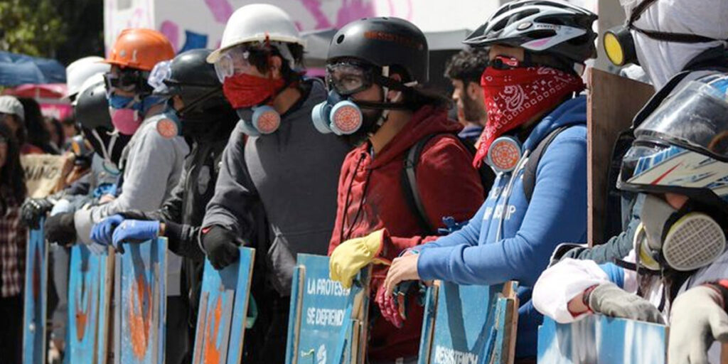 La primera línea colombiana, en medio de las protestas sociales