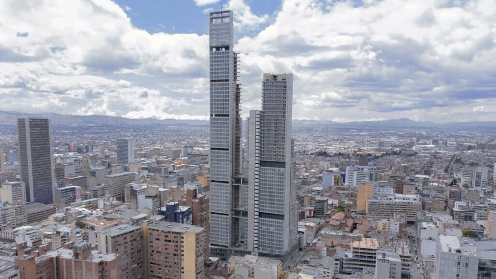 Lo traumático de vivir en la famosa Torre Bacatá de Bogotá