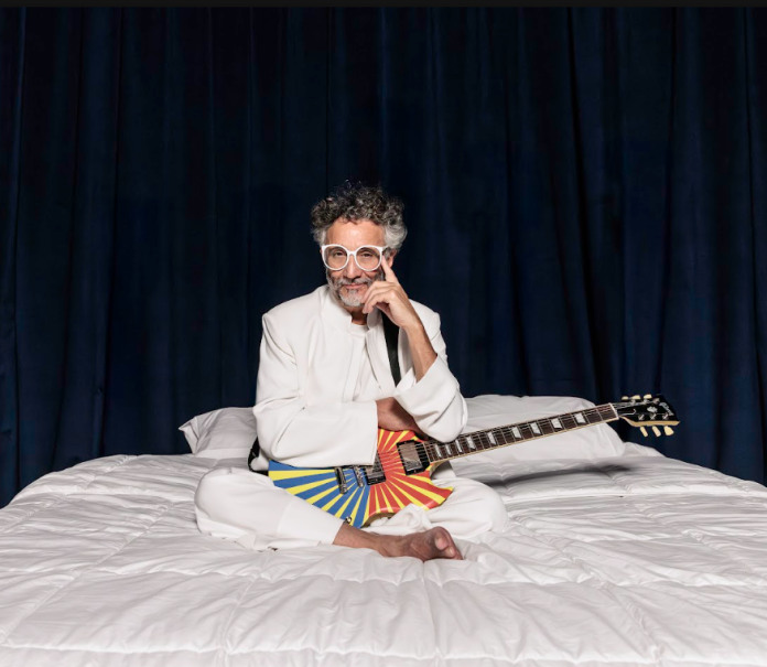 Fito Páez regresa con Shine